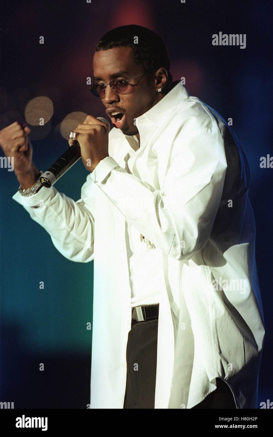 Puff daddy performing hi-res stock photography and images - Alamy
