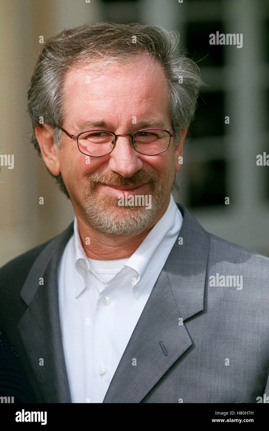 STEVEN SPIELBERG LOS ANGELES USA 15 November 1999 Stock Photo - Alamy