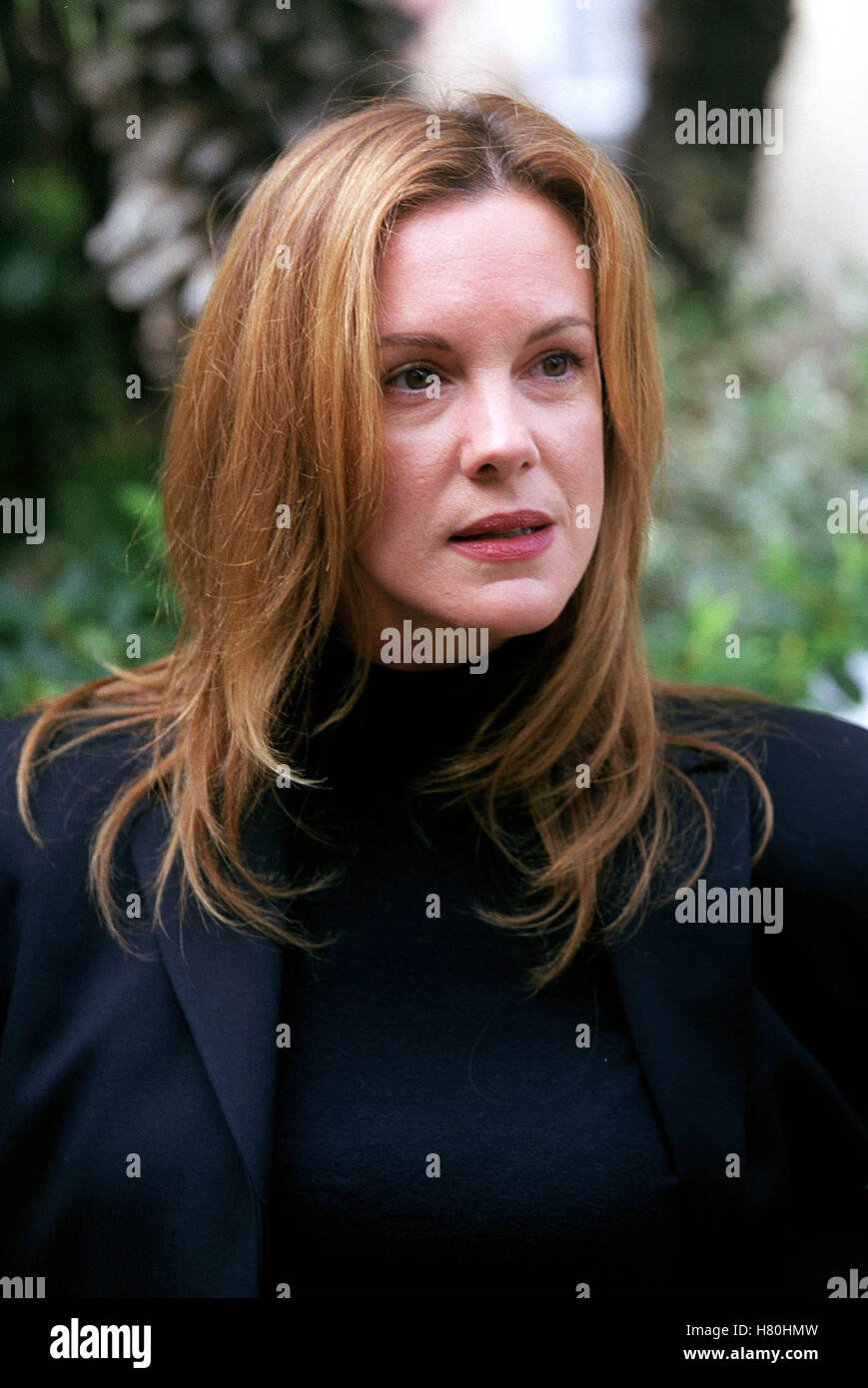 Elizabeth perkins hi-res stock photography and images - Alamy