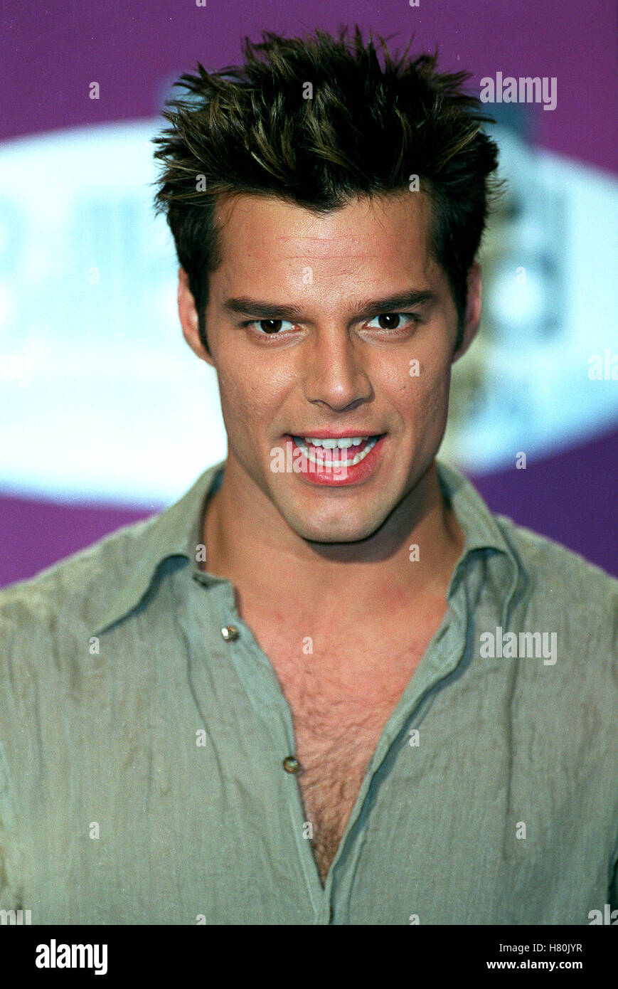 RICKY MARTIN 11 December 1999 Stock Photo - Alamy