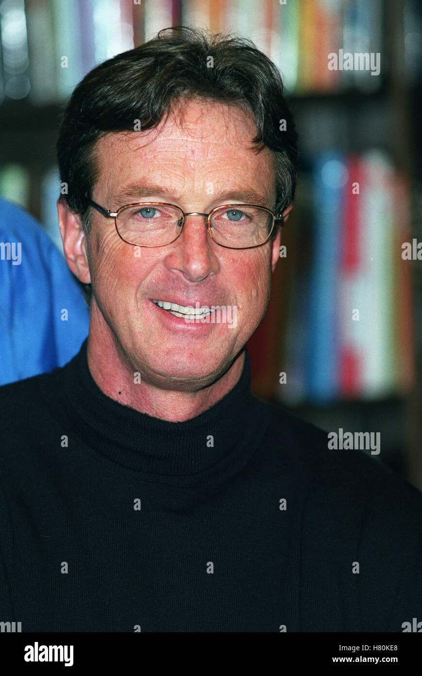 MICHAEL CRICHTON LOS ANGELES USA 16 December 1999 Stock Photo - Alamy