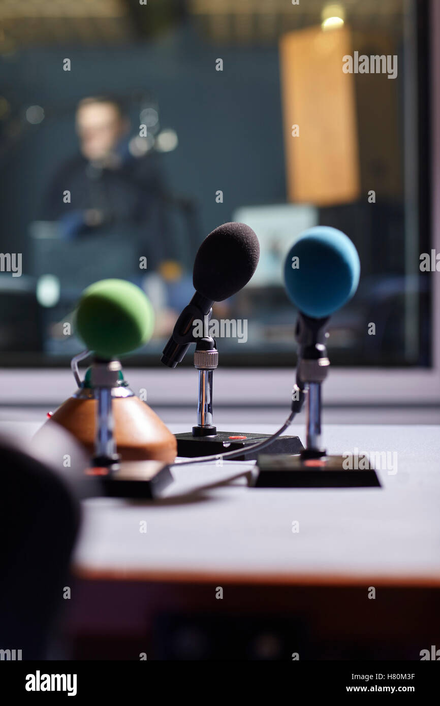 "On Air" Microphones in a sound recording studio Radio Broadcasting ...