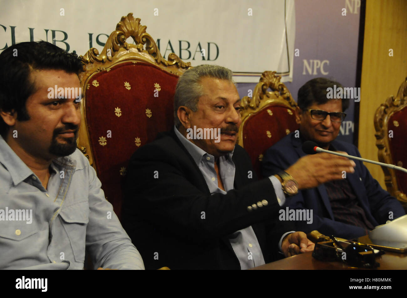 Islamabad, Pakistan. 08th Nov, 2016. Zaheer Abbas, Pakistan's test ...