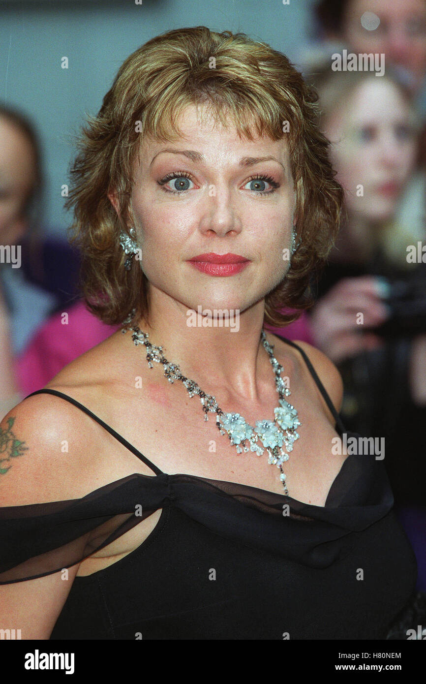 RACE DAVIS LONDON ENGLAND 31 May 2000 Stock Photo - Alamy