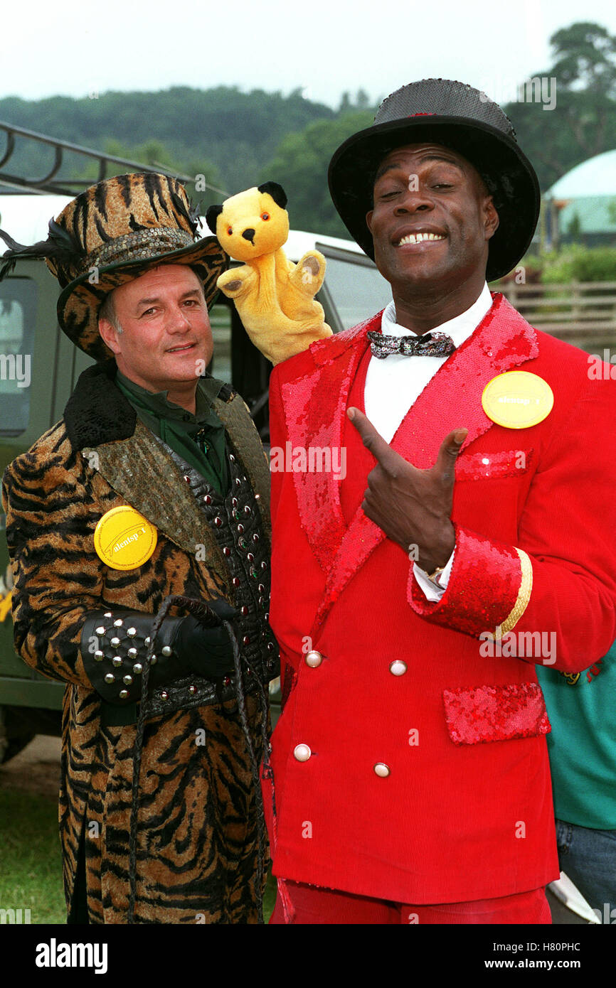 KARL HOWMAN FRANK BRUNO SOOTY 30 June 2000 Stock Photo - Alamy