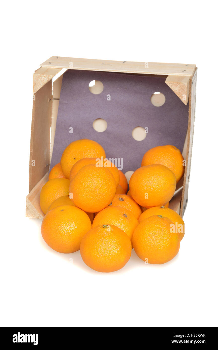 spilled mandarin oranges Stock Photo - Alamy