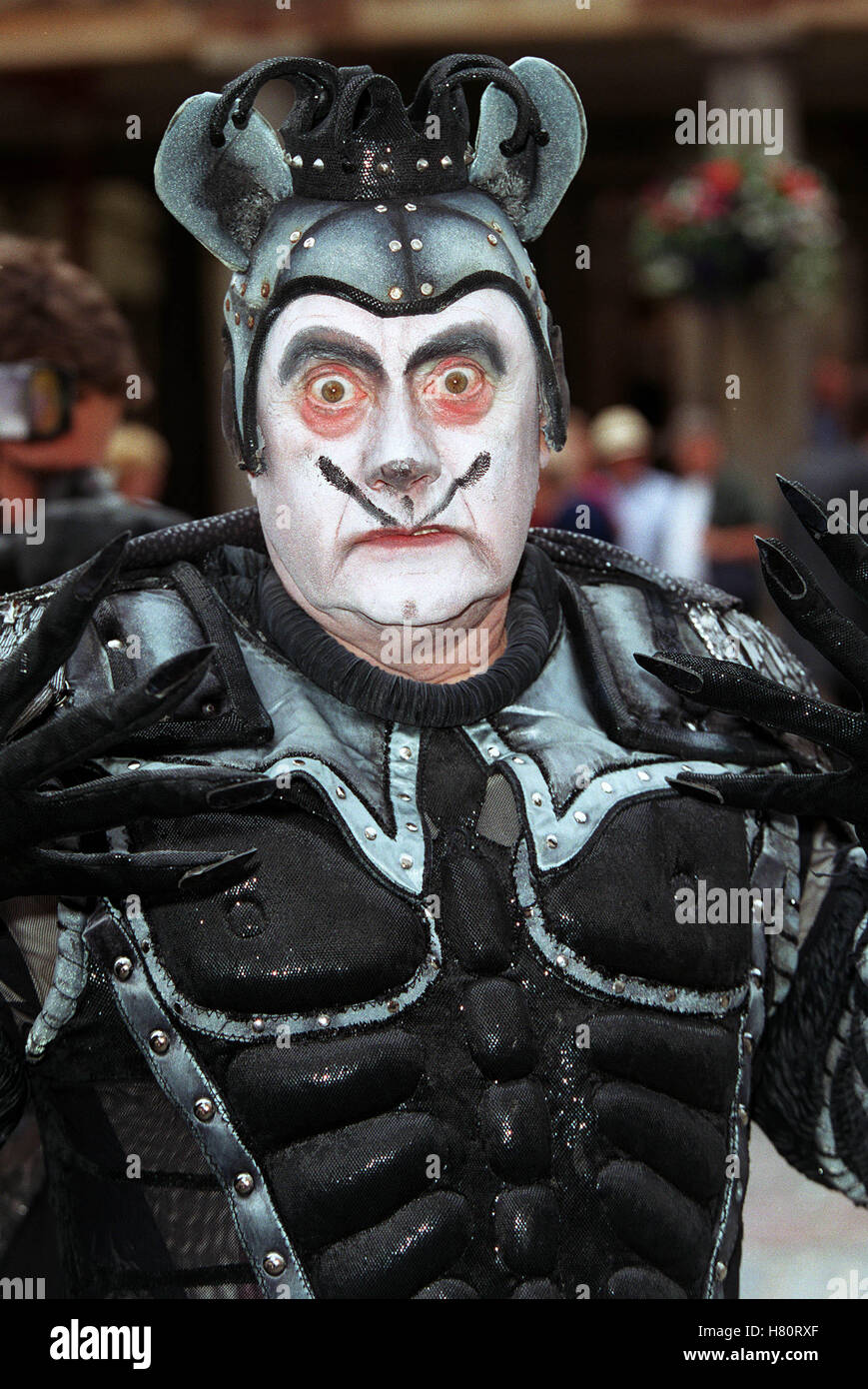 VICTOR SPINETTI DICK WHITTINGTON LONDON ENGLAND 27 July 2000 Stock ...