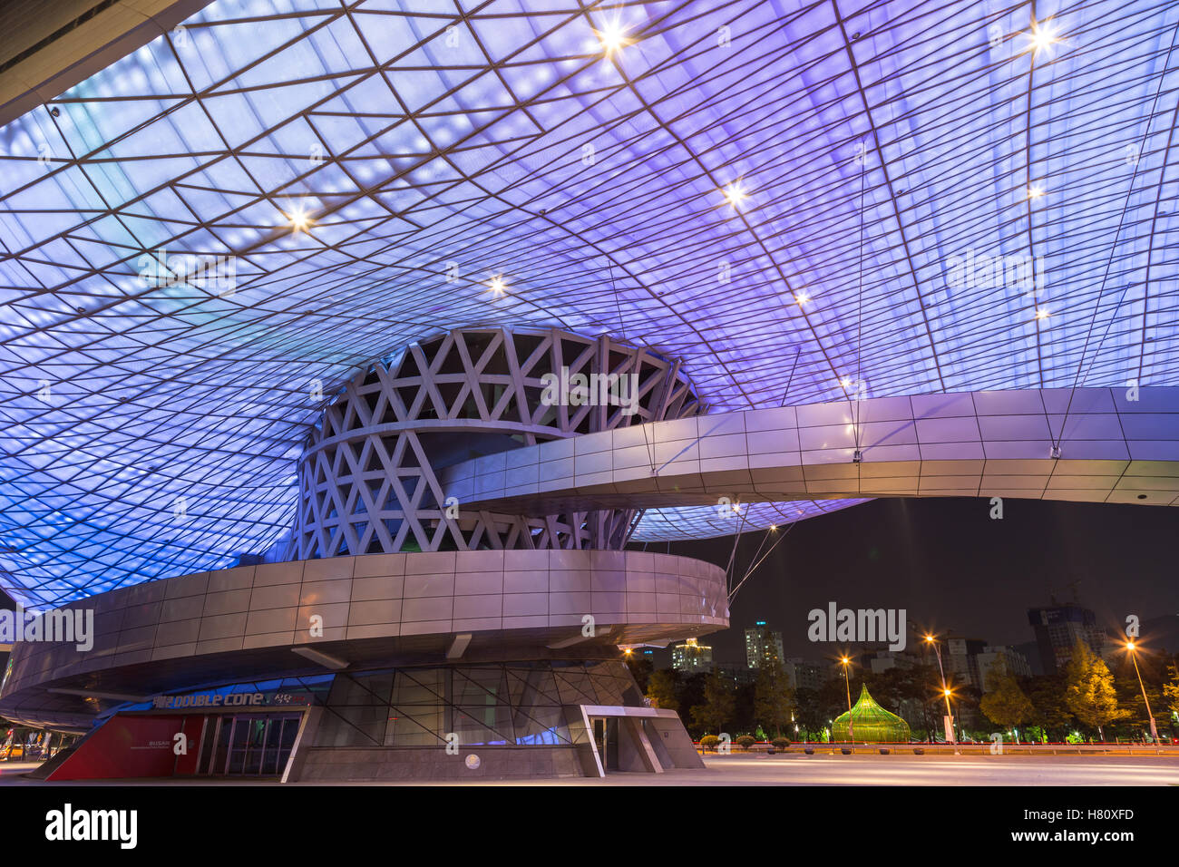 Busan cinema roof hi-res stock photography and images - Alamy