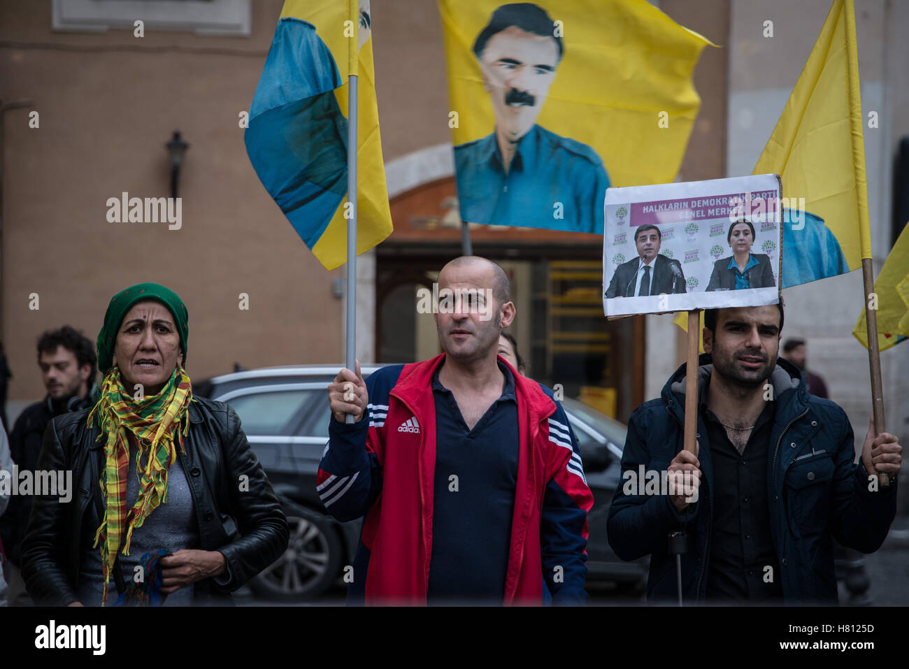 Rome, Italy. 08th Nov, 2016. Protest outside Parliament in Montecitorio ...