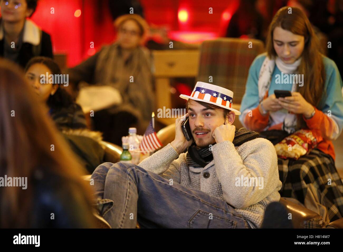 Students attend hi-res stock photography and images - Alamy