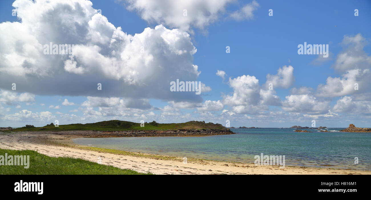 Sandy beach on the Isles of Scilly Stock Photo - Alamy
