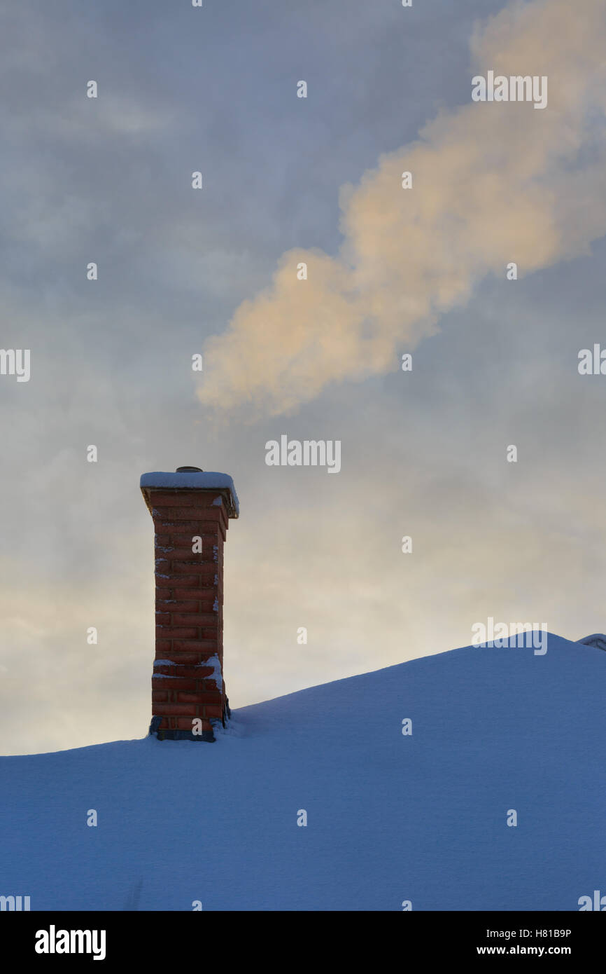 Chimney smoke cottage hi-res stock photography and images - Alamy