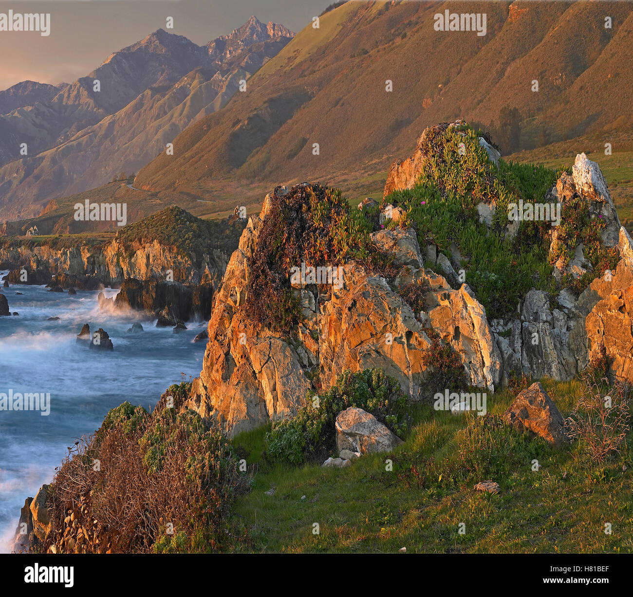 Coastal mountains and cliffs, Jade Cove, Big Sur, California Stock ...