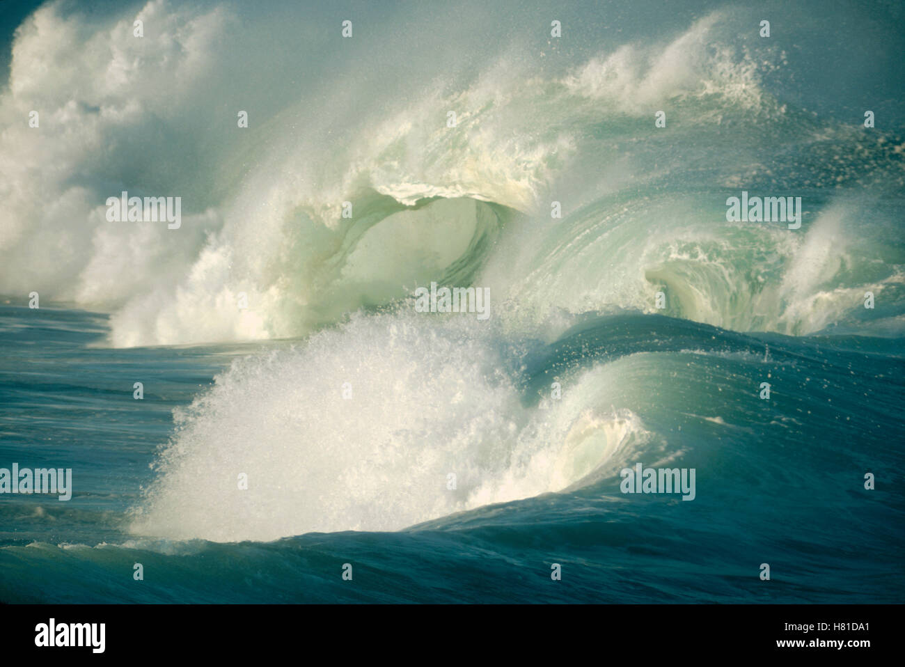 Breaking and crashing waves Stock Photo - Alamy