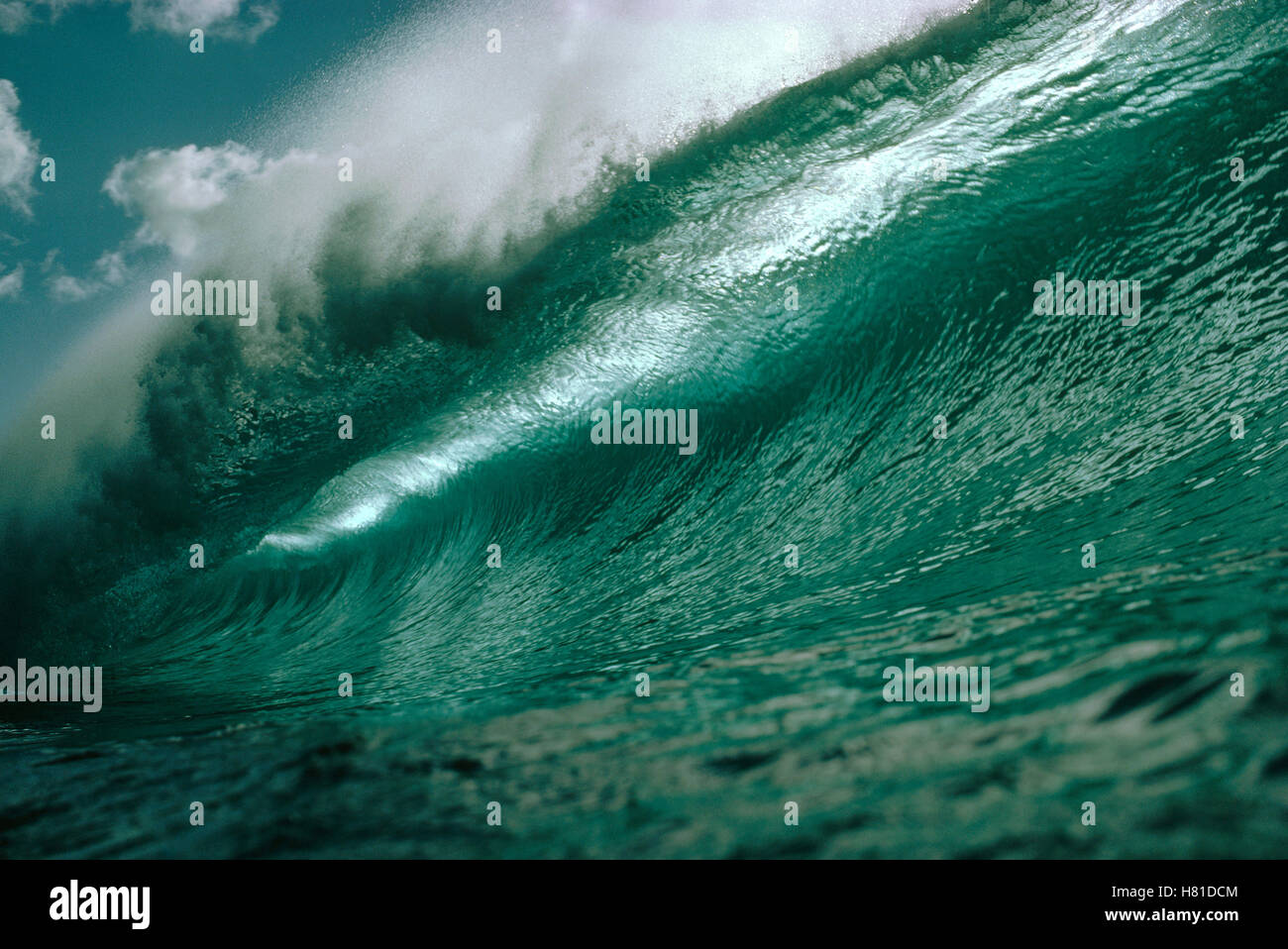 Waves, Banzai Pipeline, North Shore, Oahu, Hawaii Stock Photo - Alamy