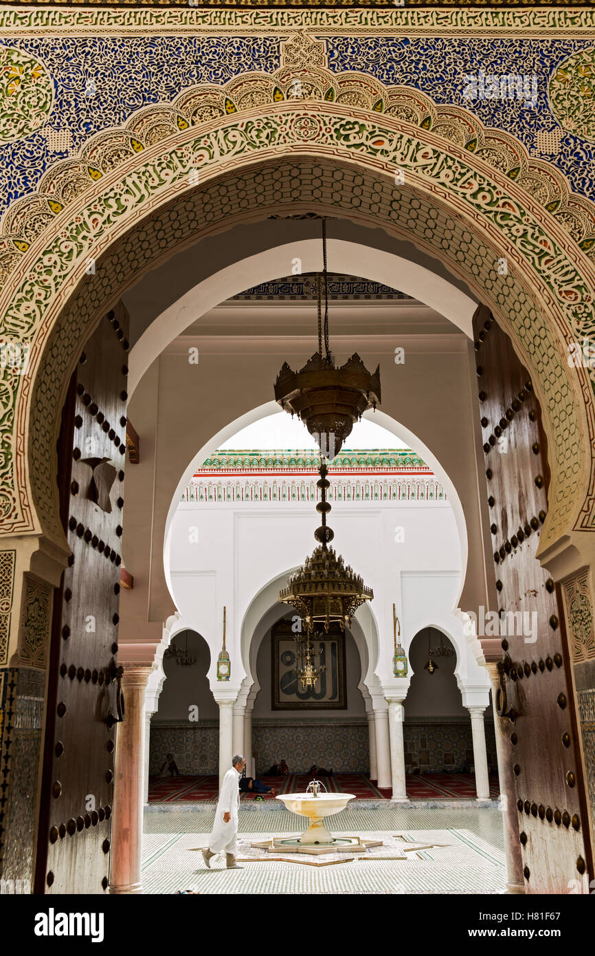 Oldest mosques in the world hi-res stock photography and images - Alamy