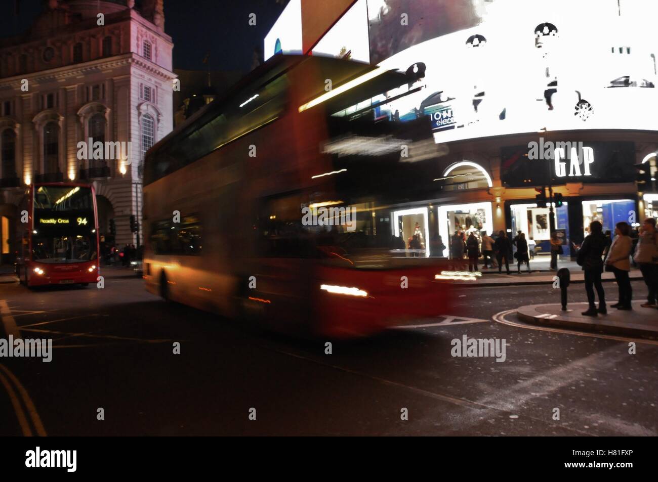 Movement on piccadilly circus hi-res stock photography and images - Alamy