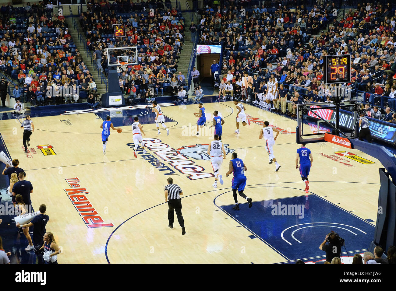 The wolves team hi-res stock photography and images - Alamy