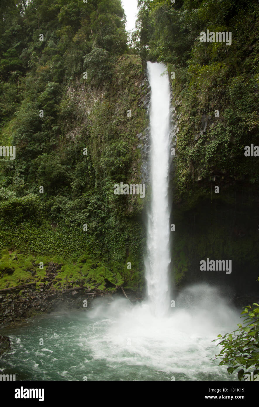 Spray from waterfall Stock Photo - Alamy