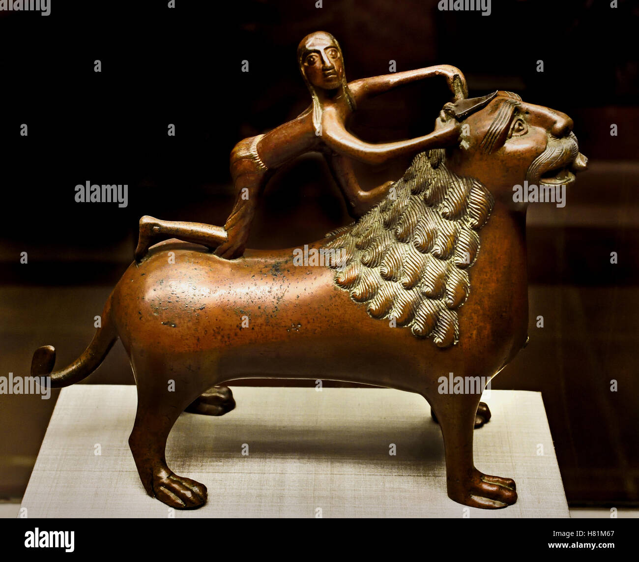 Samson Aquamanile 12th Century Kunstgewerbemuseum, Berlin, German ... Samson Aquamanile 12th Century Kunstgewerbemuseum, Berlin, German ...