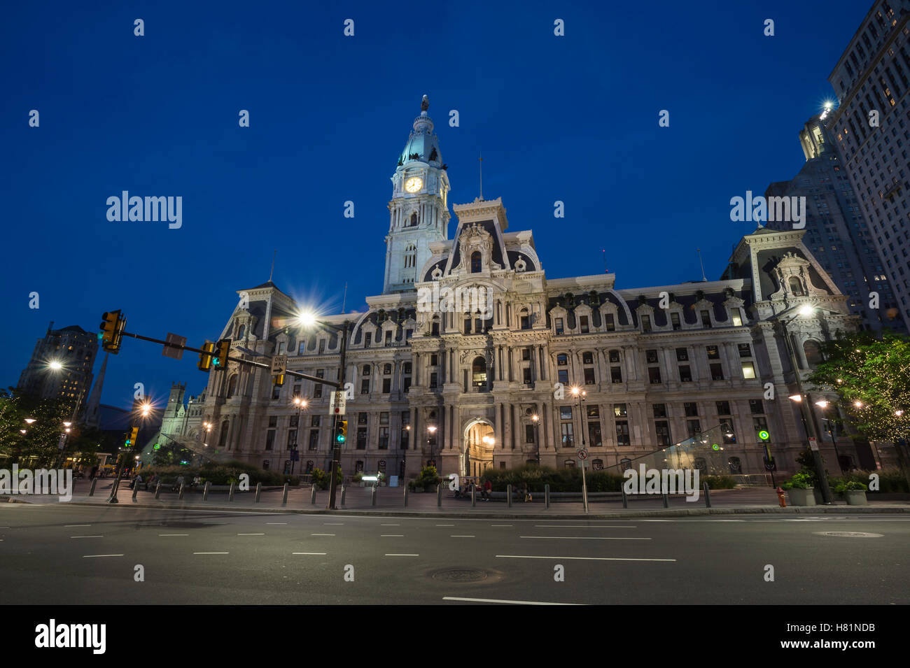 Penn square hi-res stock photography and images - Alamy