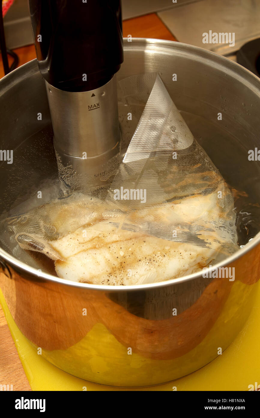 Vacuum cooking hi-res stock photography and images - Alamy