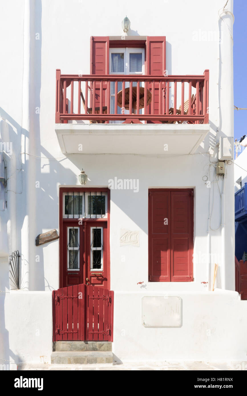 Typical greek house hi-res stock photography and images - Alamy