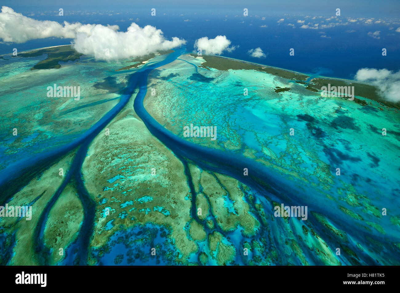 Atoll aldabra aerial hi-res stock photography and images - Alamy