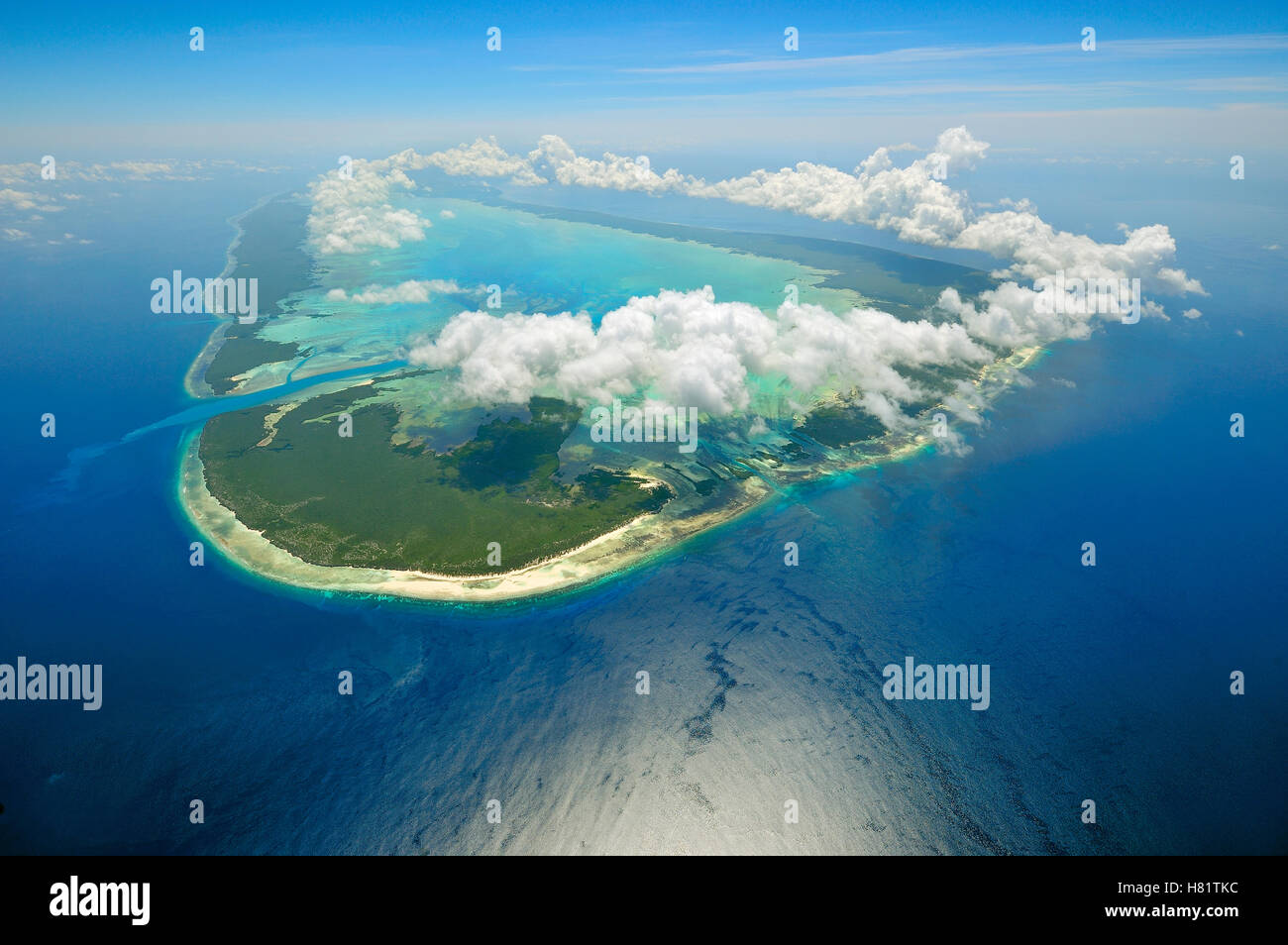 Atoll aldabra aerial hi-res stock photography and images - Alamy