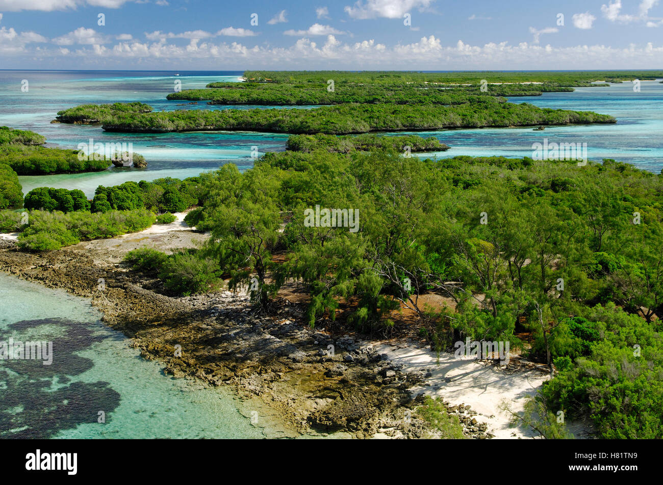 Atoll aldabra aerial hi-res stock photography and images - Alamy