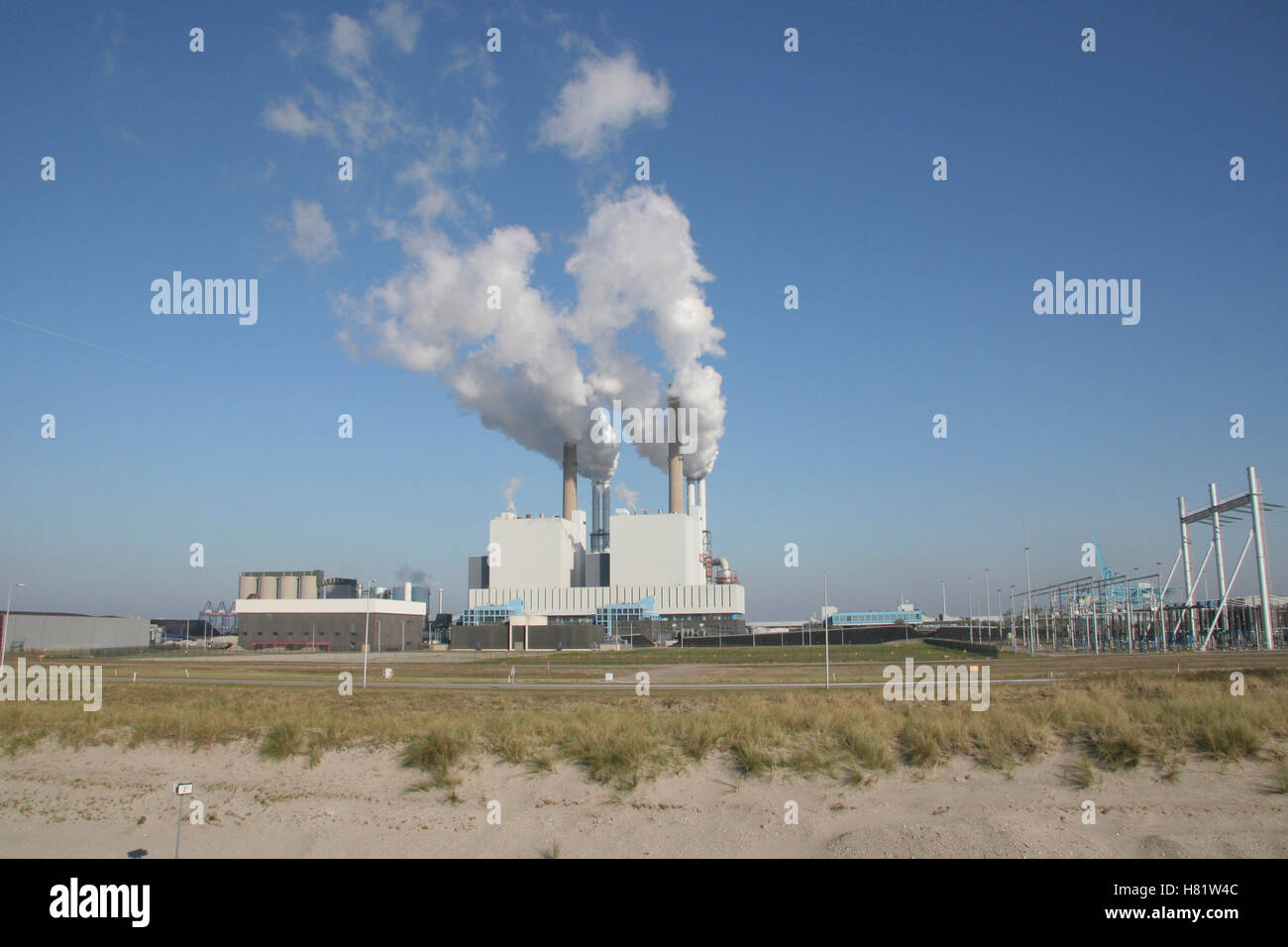 Electric power plant, Rotterdam, Netherlands Stock Photo - Alamy