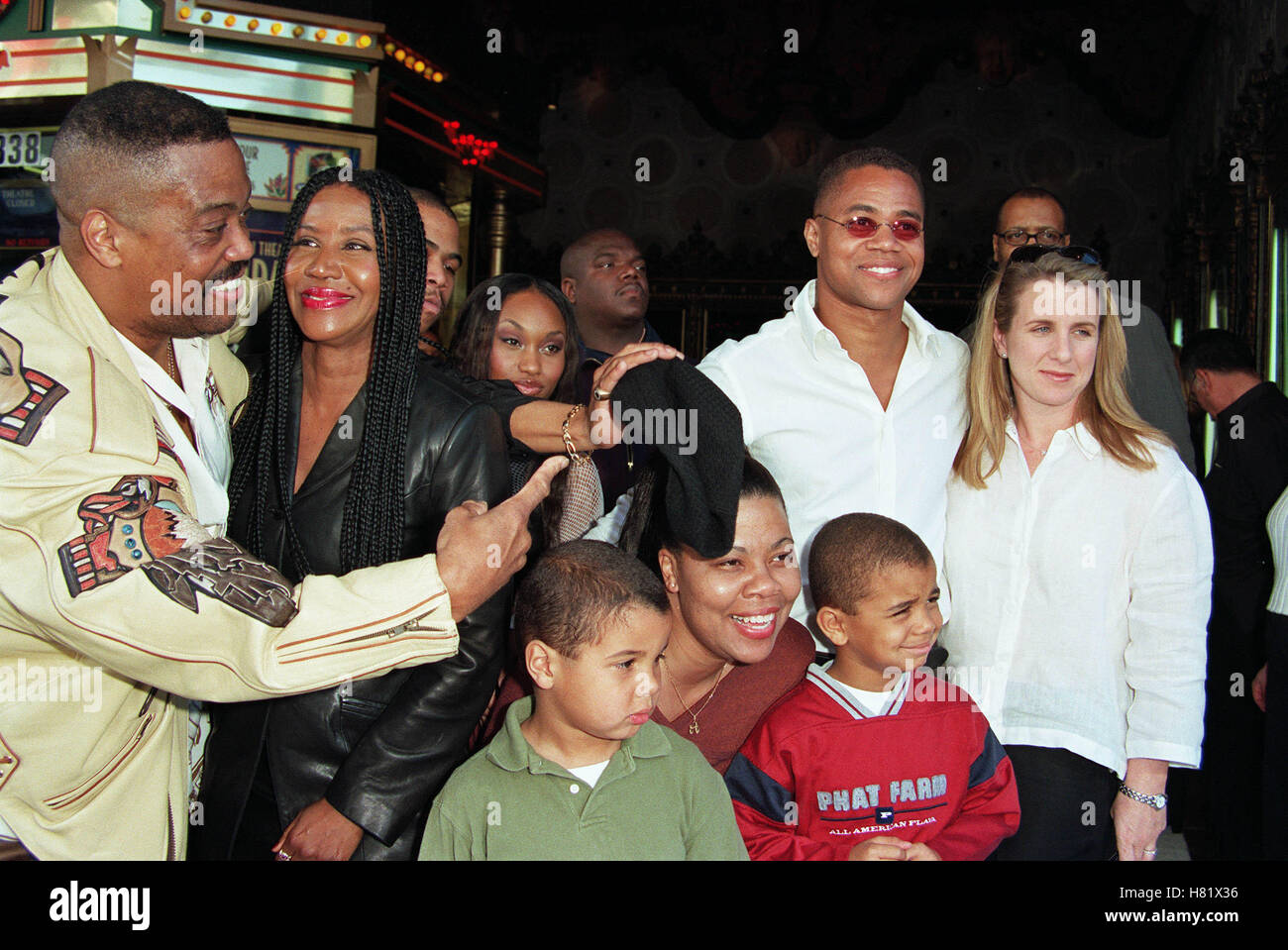 CUBA GOODING JNR FAMILY FATHER "SNOW DOGS" FILM PREMIERE EL CAPITAN ...