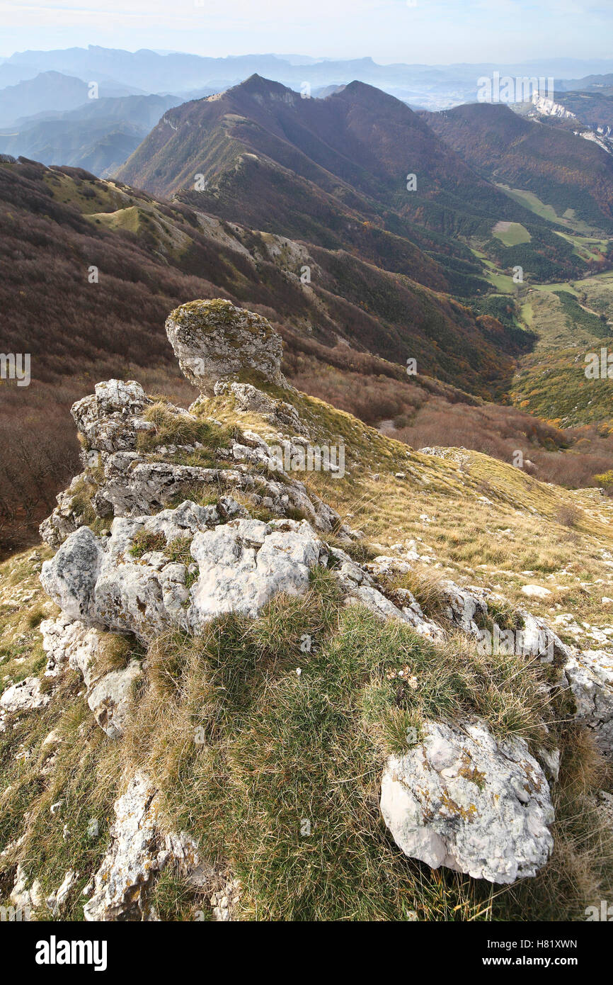 Mountain peaks and rocks, Vercors Regional Natural Park, France Stock ...