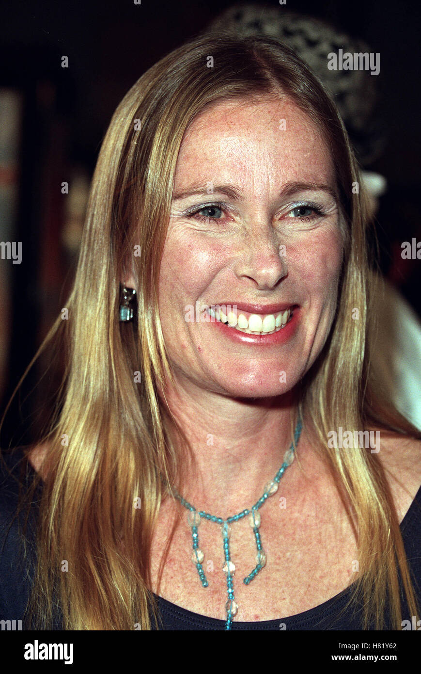 TAMRA DAVIS 'CROSSROADS' WORLD FILM PREM GRAUMAN'S CHINESE THEATRE ...