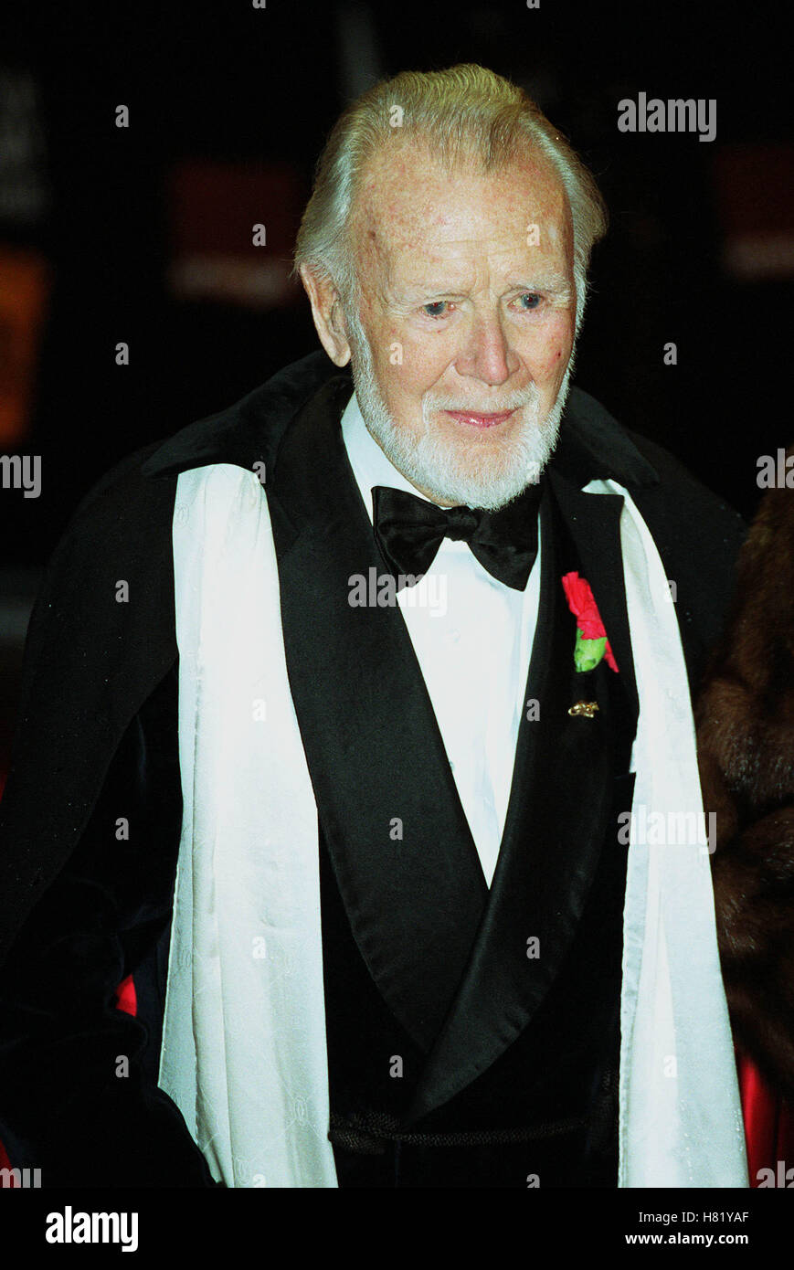 John mills actor hi-res stock photography and images - Alamy