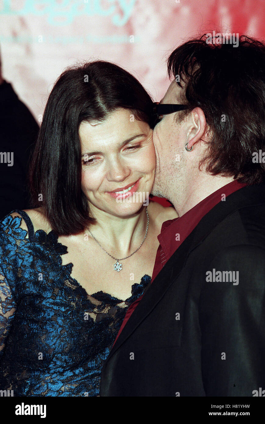 BONO & ALI "LOVE ROCKS" CONCERT FOR BONO KODAK THEATRE HOLLYWOOD LA USA ...