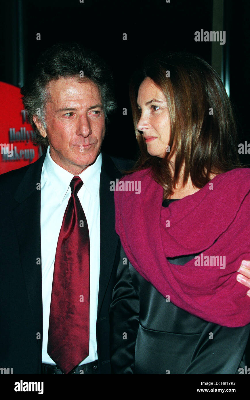 Dustin hoffman with wife hi-res stock photography and images - Alamy