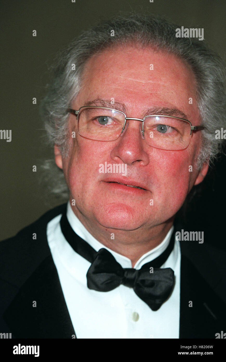 BARRY LEVINSON 2002 ACE EDDIE AWARDS BEVERLY HILTON BEVERLY HILLS LA ...
