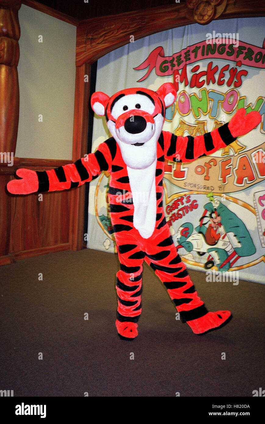 TIGER MAGIC KINGDOM ORLANDO 01 April 2002 Stock Photo - Alamy