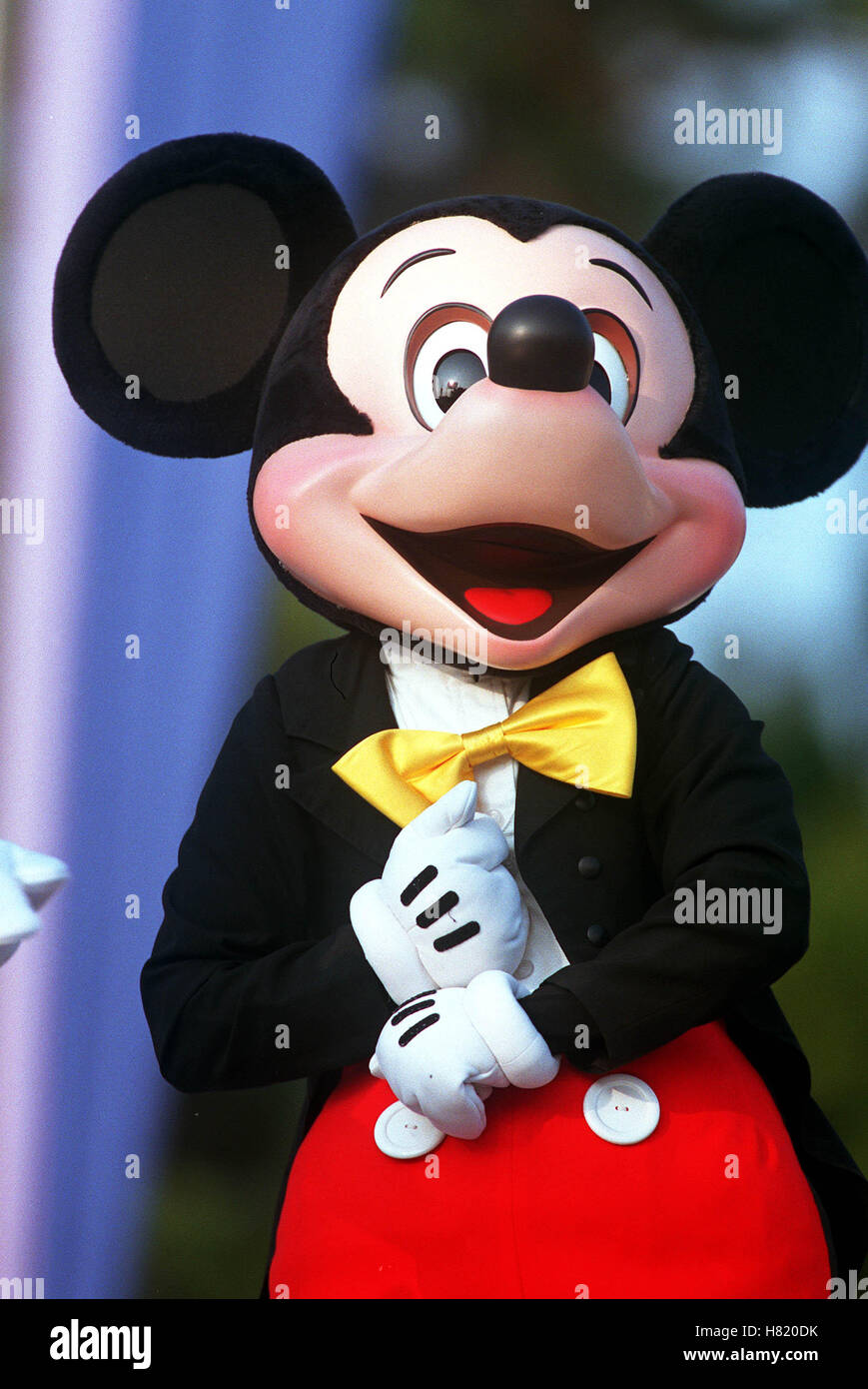 MICKEY MOUSE MAGIC KINGDOM ORLANDO 01 April 2002 Stock Photo - Alamy