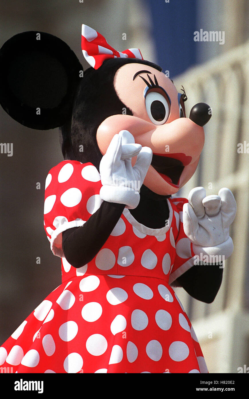 MINNIE MOUSE MAGIC KINGDOM ORLANDO 01 April 2002 Stock Photo - Alamy