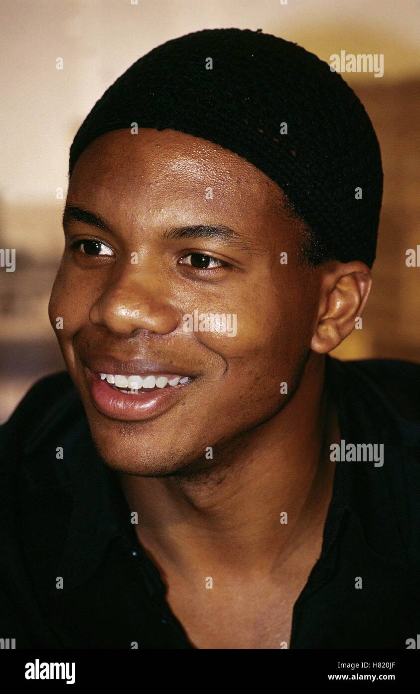 LEONARD ROBERTS JOE AND MAX 01 February 2002 Stock Photo - Alamy