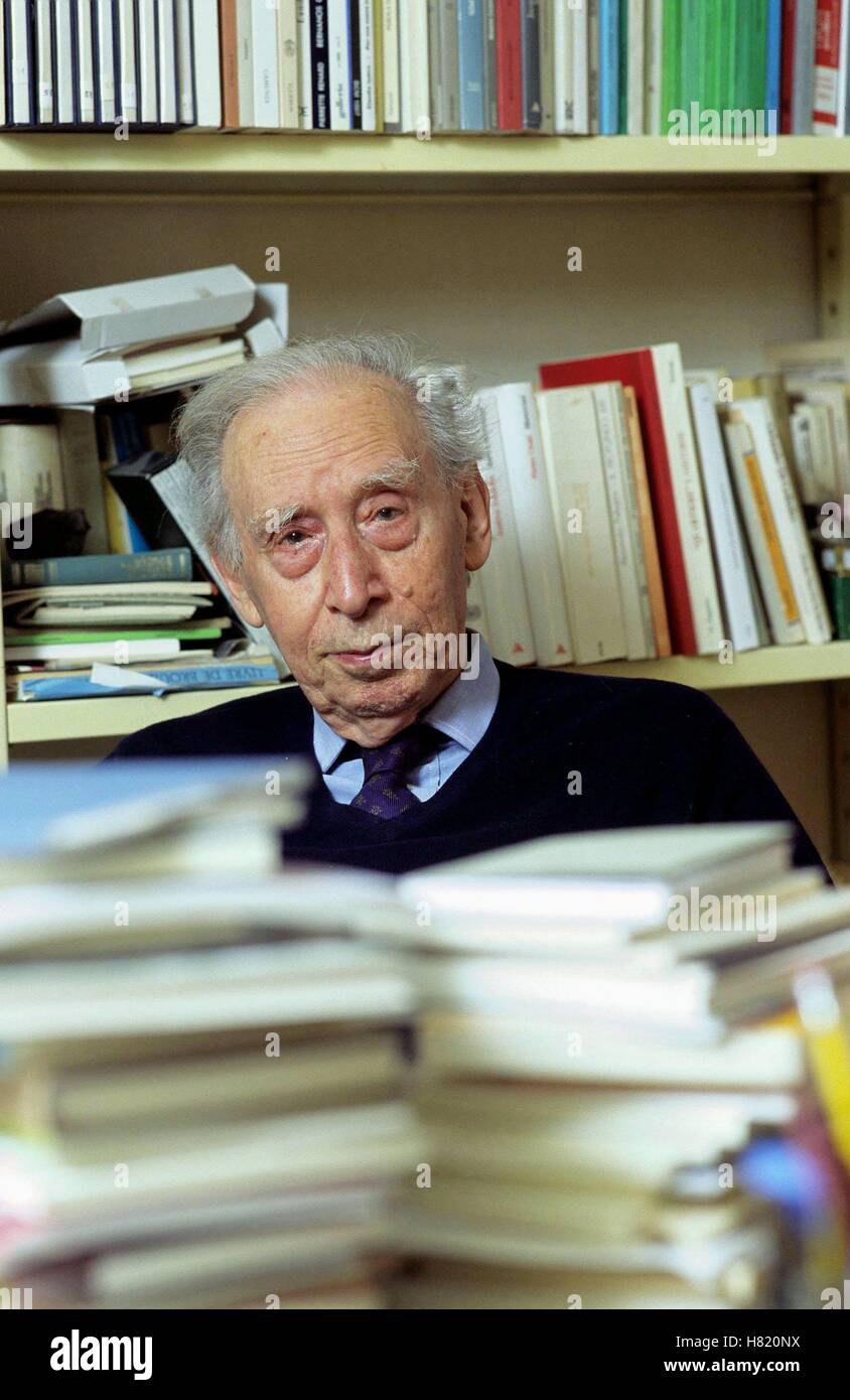 MARIO LUZI 01 May 2002 Stock Photo - Alamy