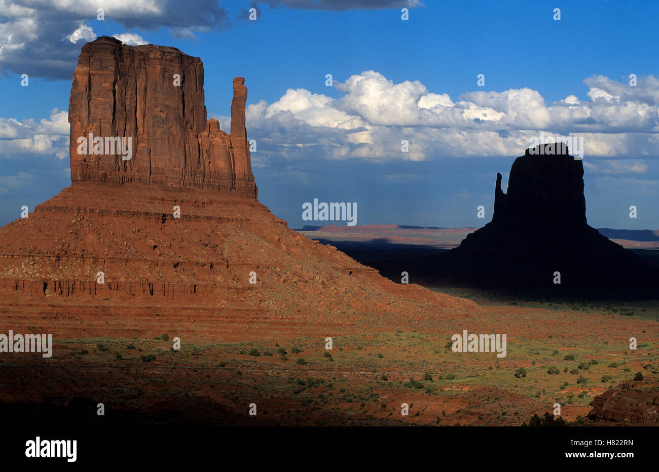 West and East Mitten Buttes, Monument Valley Navajo Tribal Park ...