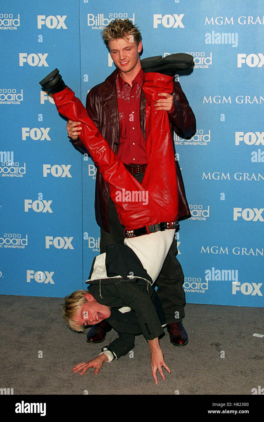 NICK & AARON CARTER BILLBOARD MUSIC AWARDS 2000 MGM GRAND LAS VEGAS ...