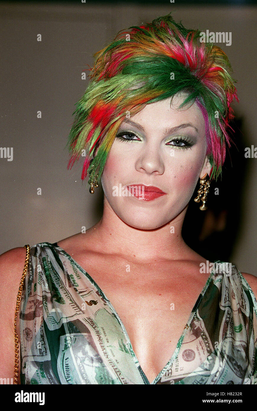 PINK. BILLBOARD MUSIC AWARDS 2000 MGM GRAND LAS VEGAS NEVADA USA 05 ...