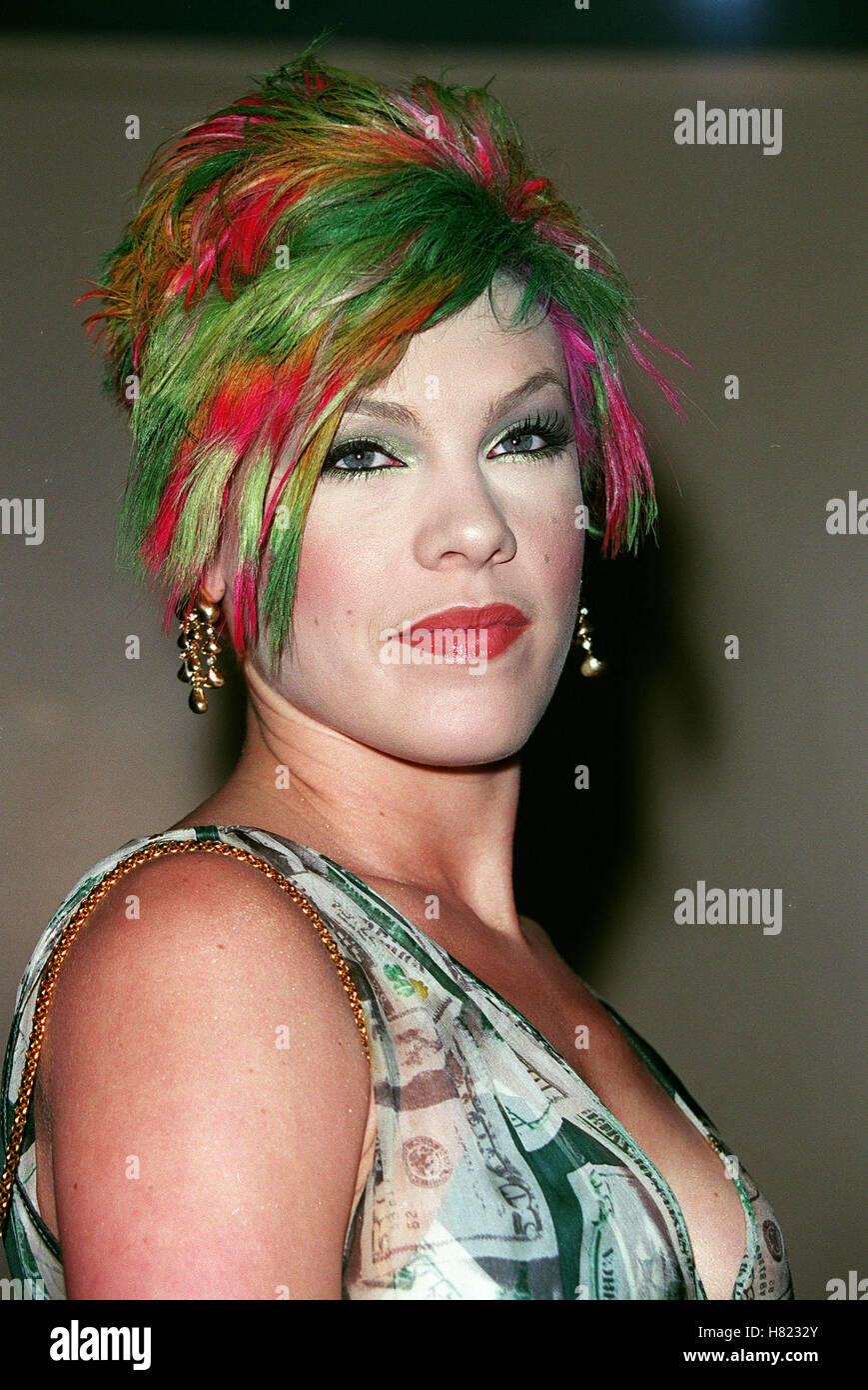 PINK. BILLBOARD MUSIC AWARDS 2000 MGM GRAND LAS VEGAS NEVADA USA 05 ...