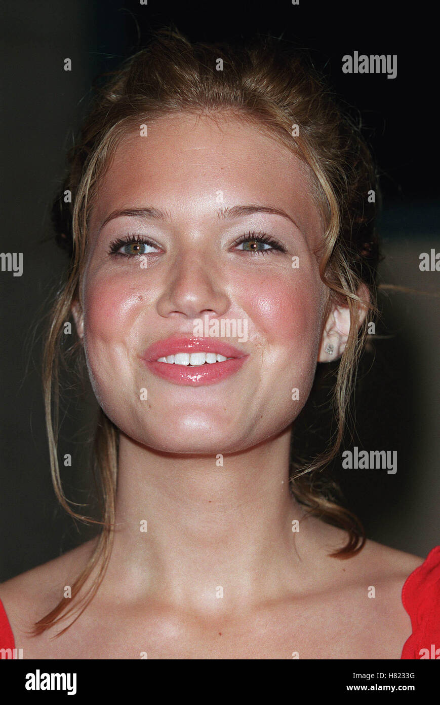 Mandy Moore 2000