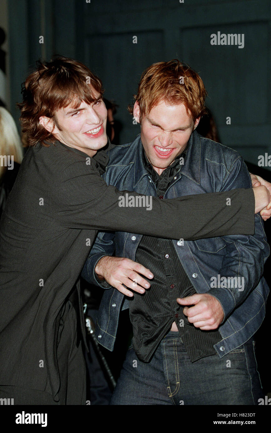A KUTCHER & S W SCOTT "DUDE WHERES MY CAR" LA PREM FOX STUDIOS LA USA ...