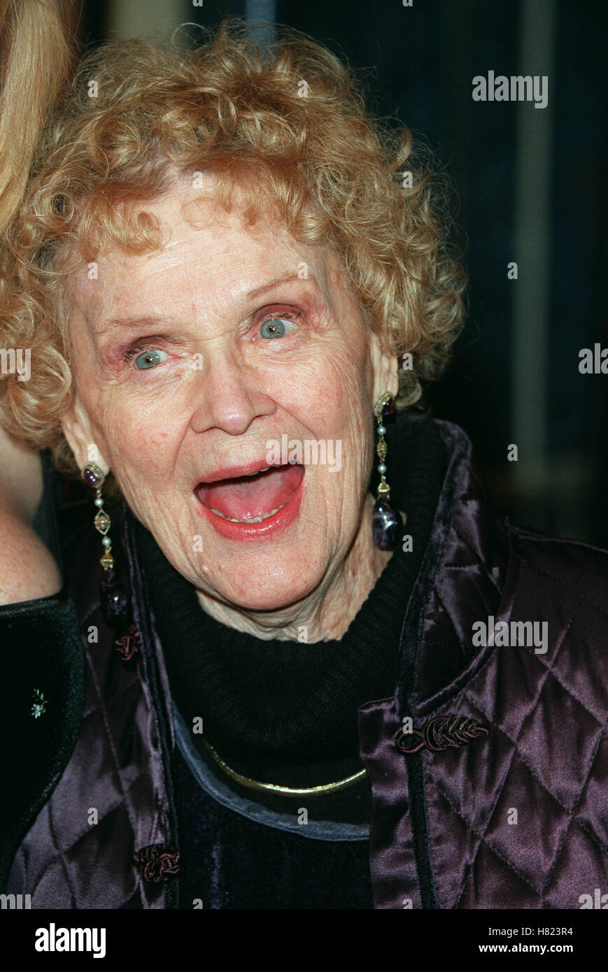 Gloria stuart hi-res stock photography and images - Alamy